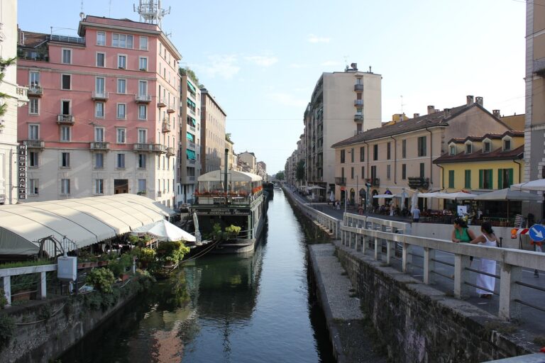 Cosa vedere ai Navigli: un viaggio tra canali, arte e gastronomia